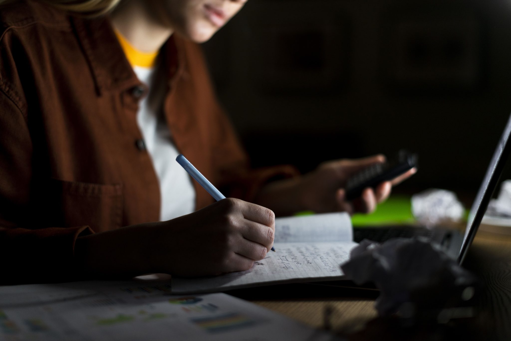 How to Write a Research Paper: Step-by-Step Guide (2025)